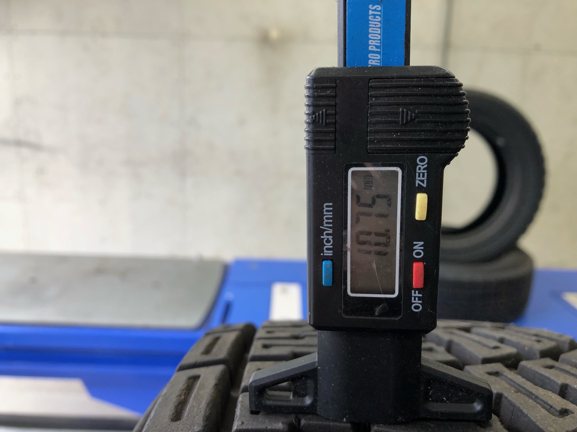 【中古品出品】YOKOHAMA A053 185/65R15 - ガレージグループ4